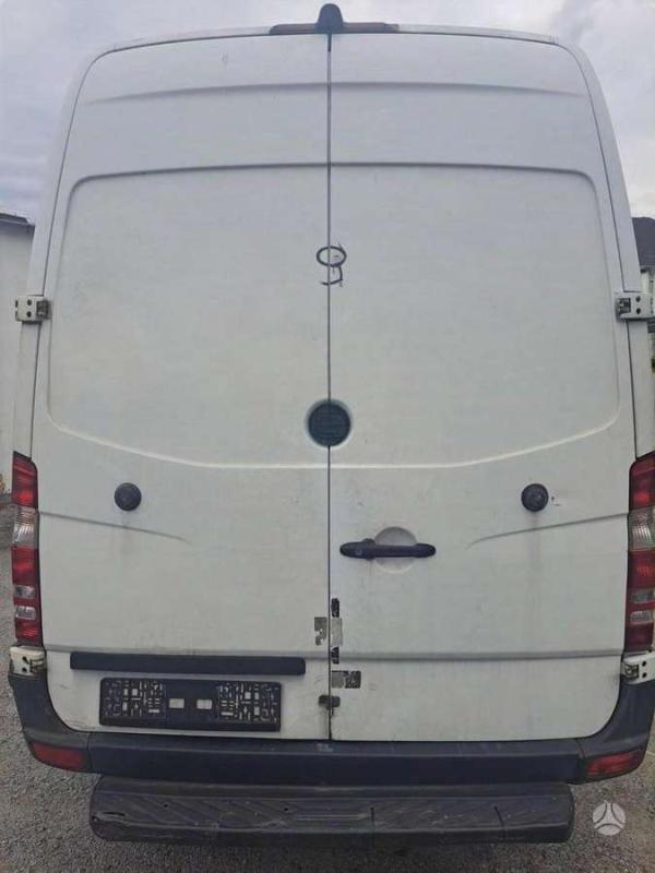 Balts Mercedes-Benz Sprinter 2015 Viļņa, ar dzinēja tilpumu 2.14 L un nobraukumu 297 tūkst. km par 6534 €, foto 2 vietnē AUTOMOTO.COM.LV