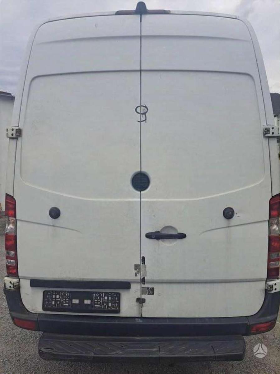 Balts Mercedes-Benz Sprinter 2015 Viļņa, ar dzinēja tilpumu 2.14 L un nobraukumu 297 tūkst. km par 6534 €, foto 3 vietnē AUTOMOTO.COM.LV