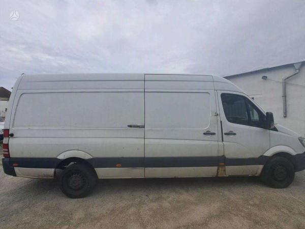 Balts Mercedes-Benz Sprinter 2015 Viļņa, ar dzinēja tilpumu 2.14 L un nobraukumu 297 tūkst. km par 6534 €, foto 4 vietnē AUTOMOTO.COM.LV