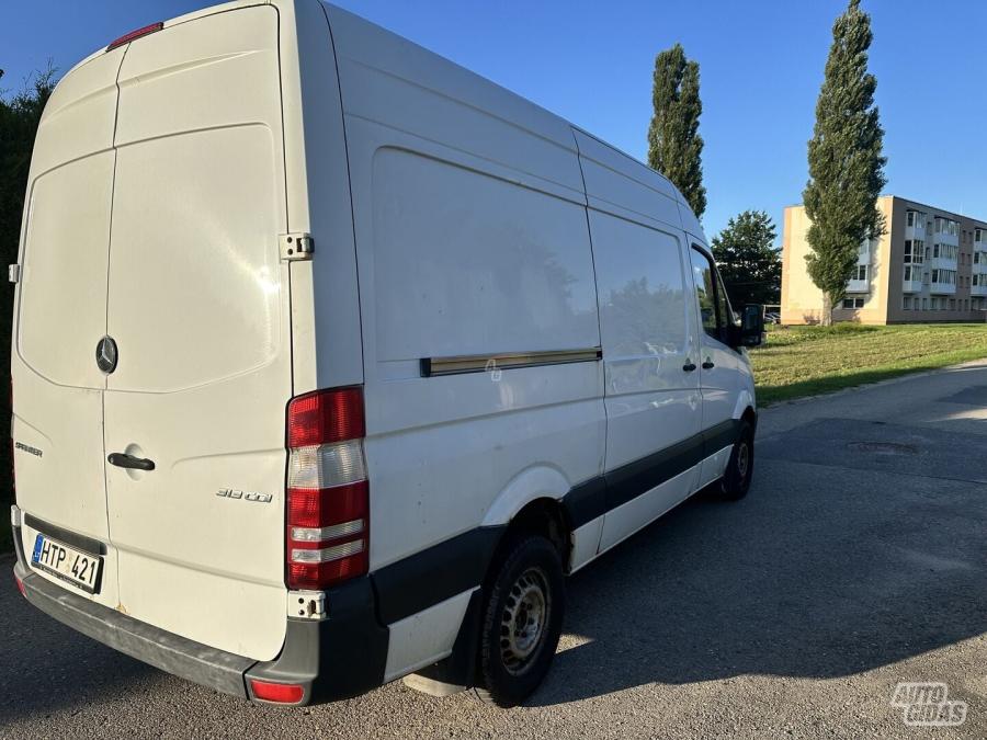 White Mercedes-Benz Sprinter 2015 in Varena, with an engine capacity of 2.20 L and mileage of 433 thousand km for 6800 €, photo 5 on AUTOMOTO.COM.LV