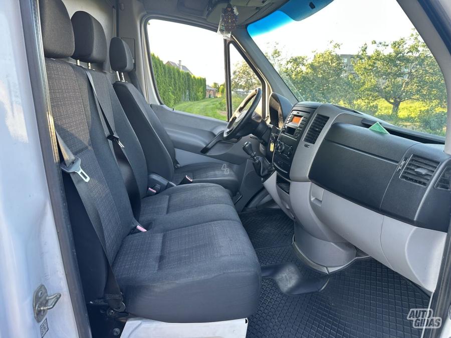 White Mercedes-Benz Sprinter 2015 in Varena, with an engine capacity of 2.20 L and mileage of 433 thousand km for 6800 €, photo 9 on AUTOMOTO.COM.LV