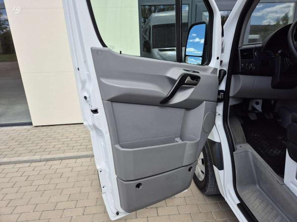 Balts Mercedes-Benz Sprinter 2015 Marijampole, ar dzinēja tilpumu 2.14 L un nobraukumu 278 tūkst. km par 14000 €, foto 9 vietnē AUTOMOTO.COM.LV