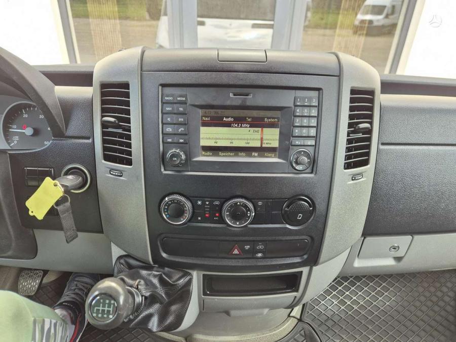 Balts Mercedes-Benz Sprinter 2015 Marijampole, ar dzinēja tilpumu 2.14 L un nobraukumu 278 tūkst. km par 14000 €, foto 17 vietnē AUTOMOTO.COM.LV
