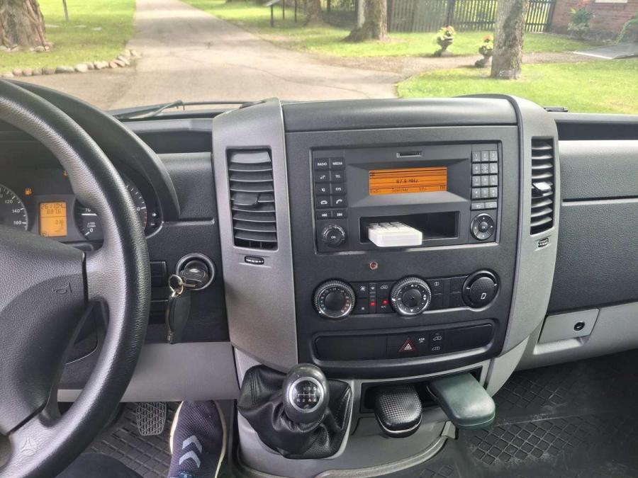 Balts Mercedes-Benz Sprinter 2015 Jurbarkas, ar dzinēja tilpumu 2.20 L un nobraukumu 260 tūkst. km par 18200 €, foto 36 vietnē AUTOMOTO.COM.LV