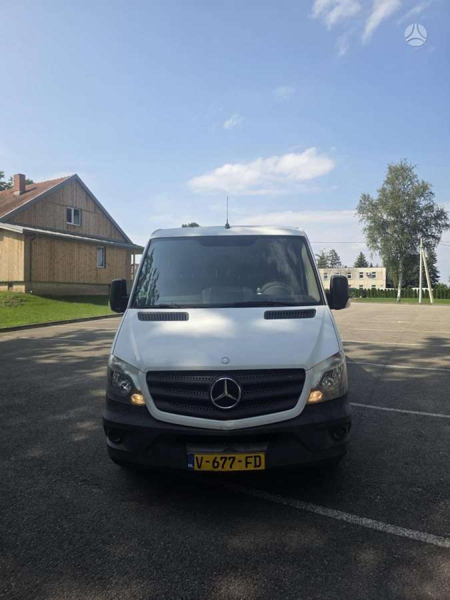 White Mercedes-Benz Sprinter 2015 in Marijampole, with an engine capacity of 2.14 L and mileage of 220 thousand km for 9400 €, photo 4 on AUTOMOTO.COM.LV