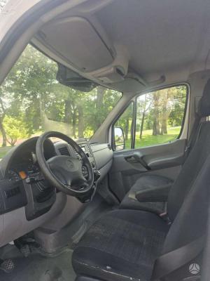 White Mercedes-Benz Sprinter 2015 in Marijampole, with an engine capacity of 2.14 L and mileage of 220 thousand km for 9400 €, photo 7 on AUTOMOTO.COM.LV