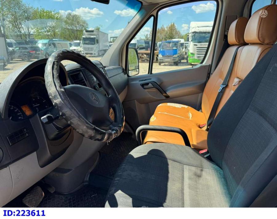 White Mercedes-Benz Sprinter 2015 in Vilnius, with an engine capacity of 2.14 L and mileage of 580 thousand km for 8349 €, photo 12 on AUTOMOTO.COM.LV