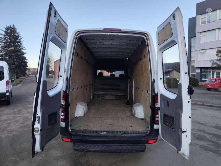Balts Mercedes-Benz Sprinter 2016 Tauragė, ar dzinēja tilpumu 2.14 L un nobraukumu 322 tūkst. km par 8600 €, foto 5 vietnē AUTOMOTO.COM.LV