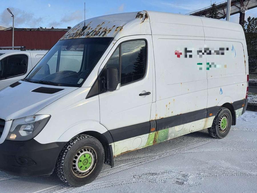 White Mercedes-Benz Sprinter 2016 in Marijampole, with an engine capacity of 2.14 L and mileage of 450 thousand km for 6200 €, photo 1 on AUTOMOTO.COM.LV
