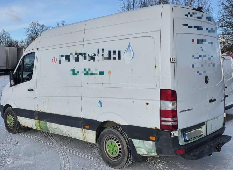 White Mercedes-Benz Sprinter 2016 in Marijampole, with an engine capacity of 2.14 L and mileage of 450 thousand km for 6200 €, photo 2 on AUTOMOTO.COM.LV