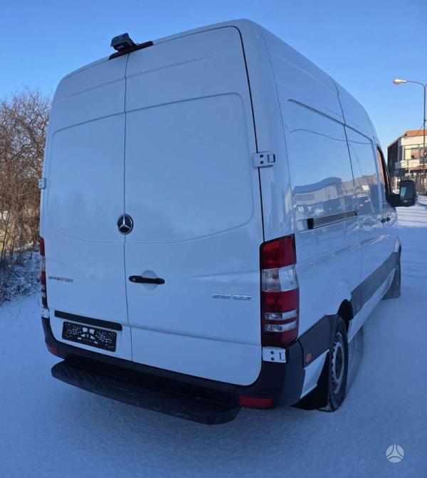 White Mercedes-Benz Sprinter 2016 in Siauliai, with an engine capacity of 2.20 L and mileage of 280 thousand km for 10900 €, photo 4 on AUTOMOTO.COM.LV