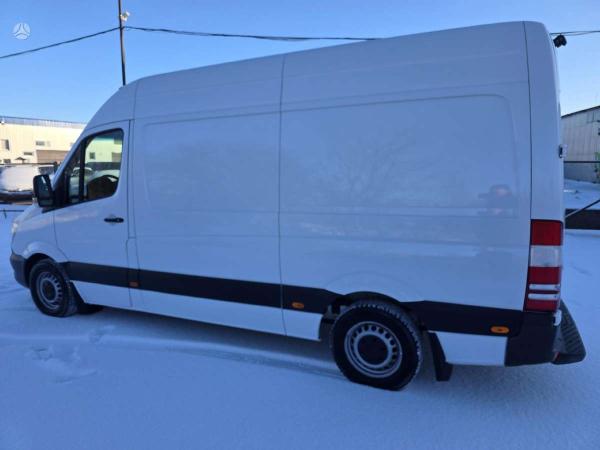 White Mercedes-Benz Sprinter 2016 in Siauliai, with an engine capacity of 2.20 L and mileage of 280 thousand km for 10900 €, photo 6 on AUTOMOTO.COM.LV