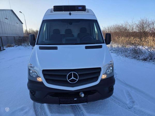 White Mercedes-Benz Sprinter 2016 in Siauliai, with an engine capacity of 2.20 L and mileage of 280 thousand km for 10900 €, photo 9 on AUTOMOTO.COM.LV