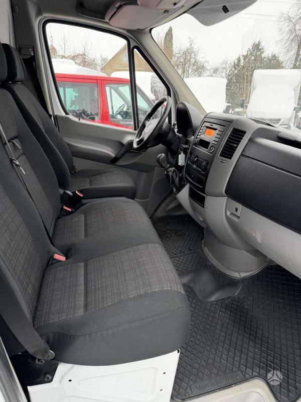 Balts Mercedes-Benz Sprinter 2016 Tauragė, ar dzinēja tilpumu 2.14 L un nobraukumu 228 tūkst. km par 8700 €, foto 8 vietnē AUTOMOTO.COM.LV