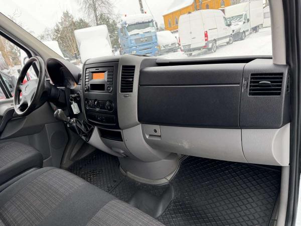 Balts Mercedes-Benz Sprinter 2016 Tauragė, ar dzinēja tilpumu 2.14 L un nobraukumu 228 tūkst. km par 8700 €, foto 9 vietnē AUTOMOTO.COM.LV