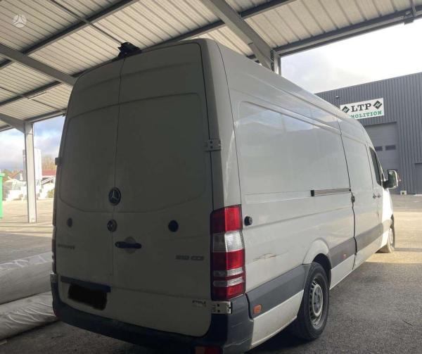 Balts Mercedes-Benz Sprinter 2016 Tauragė, ar dzinēja tilpumu 2.20 L un nobraukumu 254 tūkst. km par 8200 €, foto 3 vietnē AUTOMOTO.COM.LV