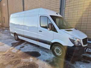 White Mercedes-Benz Sprinter 2016 in Riga, with an engine capacity of 2.15 L and mileage of 410 thousand km for 5900 €, photo 9 on AUTOMOTO.COM.LV