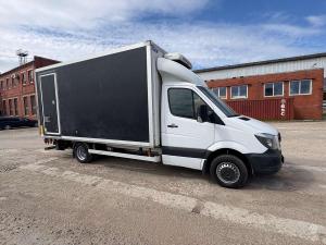 White Mercedes-Benz Sprinter 2016 in Riga, with an engine capacity of 0.00 L and mileage of 299 thousand km for 15000 €, photo 7 on AUTOMOTO.COM.LV