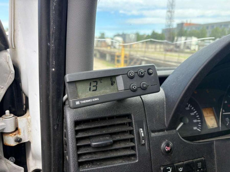 White Mercedes-Benz Sprinter 2016 in Riga, with an engine capacity of 0.00 L and mileage of 299 thousand km for 15000 €, photo 21 on AUTOMOTO.COM.LV