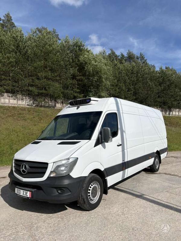 White Mercedes-Benz Sprinter 2016 in Vilnius, with an engine capacity of 3.00 L and mileage of 292 thousand km for 9300 €, photo 3 on AUTOMOTO.COM.LV