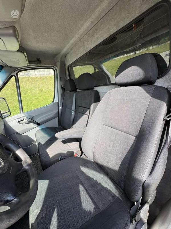 White Mercedes-Benz Sprinter 2016 in Vilnius, with an engine capacity of 3.00 L and mileage of 292 thousand km for 9300 €, photo 10 on AUTOMOTO.COM.LV