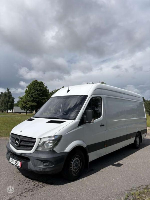 White Mercedes-Benz Sprinter 2016 in Vilnius, with an engine capacity of 2.20 L and mileage of 313 thousand km for 7900 €, photo 2 on AUTOMOTO.COM.LV