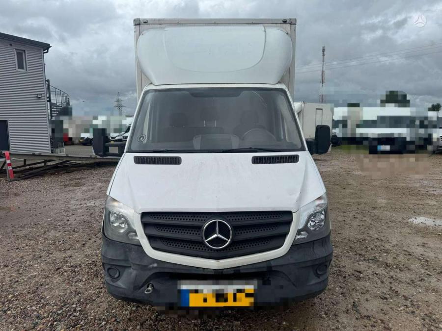 White Mercedes-Benz Sprinter 2016 in Taurage, with an engine capacity of 2.14 L and mileage of 360 thousand km for 2500 €, photo 4 on AUTOMOTO.COM.LV