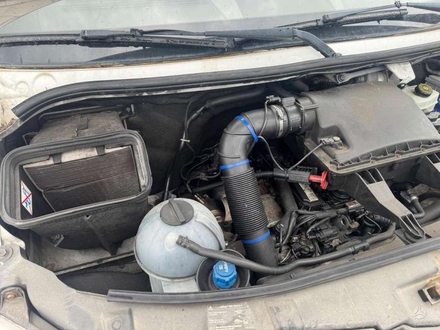 White Mercedes-Benz Sprinter 2016 in Taurage, with an engine capacity of 2.14 L and mileage of 360 thousand km for 2500 €, photo 10 on AUTOMOTO.COM.LV