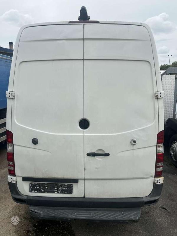 Balts Mercedes-Benz Sprinter 2016 Kauņa, ar dzinēja tilpumu 2.14 L un nobraukumu 391 tūkst. km par 3800 €, foto 5 vietnē AUTOMOTO.COM.LV