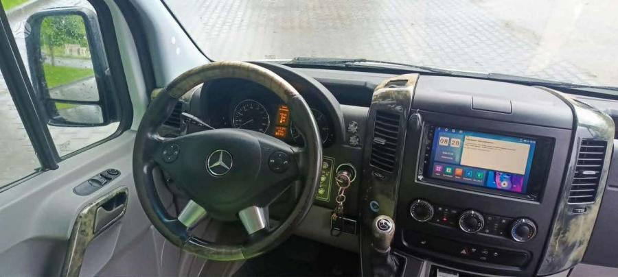White Mercedes-Benz Sprinter 2016 in Plunge, with an engine capacity of 2.99 L and mileage of 583 thousand km for 19999 €, photo 17 on AUTOMOTO.COM.LV