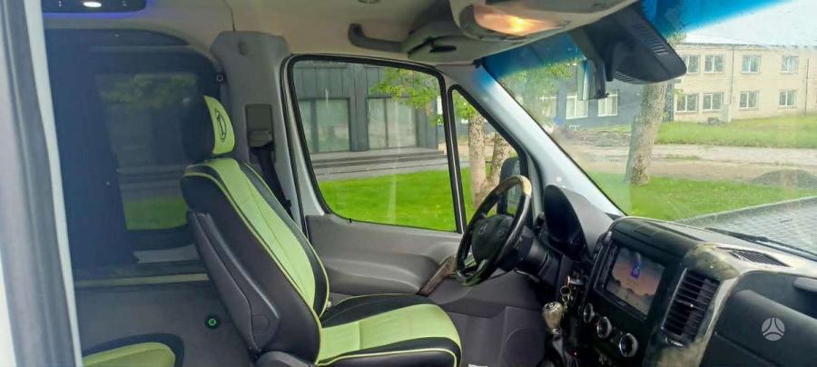 White Mercedes-Benz Sprinter 2016 in Plunge, with an engine capacity of 2.99 L and mileage of 583 thousand km for 19999 €, photo 18 on AUTOMOTO.COM.LV