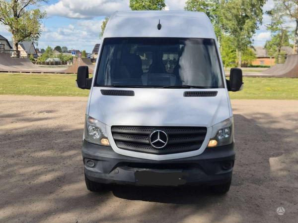 White Mercedes-Benz Sprinter 2016 in Taurage, with an engine capacity of 2.14 L and mileage of 320 thousand km for 8400 €, photo 3 on AUTOMOTO.COM.LV