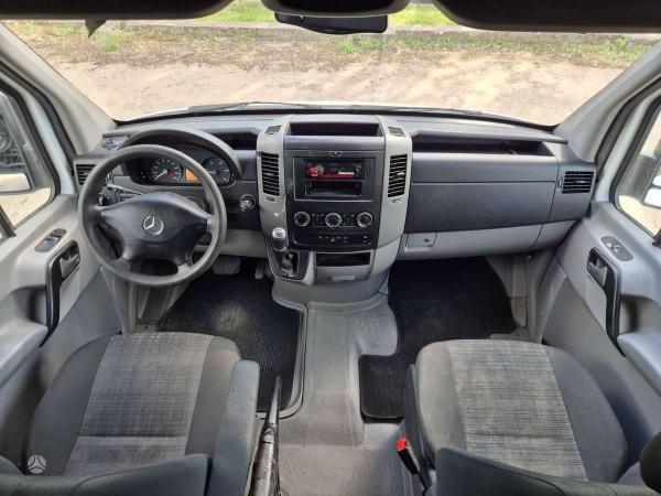 White Mercedes-Benz Sprinter 2016 in Taurage, with an engine capacity of 2.14 L and mileage of 320 thousand km for 8400 €, photo 10 on AUTOMOTO.COM.LV