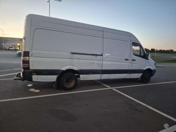 White Mercedes-Benz Sprinter 2016 in Moletai, with an engine capacity of 2.14 L and mileage of 580 thousand km for 2000 €, photo 11 on AUTOMOTO.COM.LV