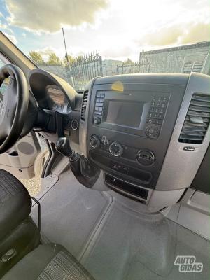 White Mercedes-Benz Sprinter 2016 in Marijampole, with an engine capacity of 2.10 L and mileage of 278 thousand km for 10999 €, photo 5 on AUTOMOTO.COM.LV