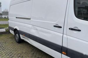 White Mercedes-Benz Sprinter 2017 in Taurage, with an engine capacity of 1.80 L and mileage of 171 thousand km for 16300 €, photo 4 on AUTOMOTO.COM.LV