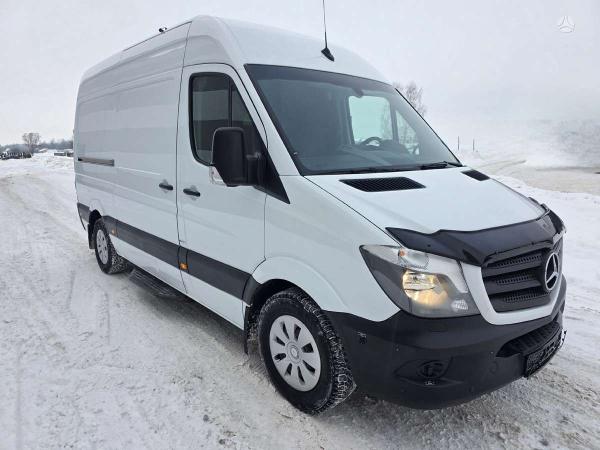 White Mercedes-Benz Sprinter 2017 in Siauliai, with an engine capacity of 2.20 L and mileage of 300 thousand km for 9350 €, photo 7 on AUTOMOTO.COM.LV