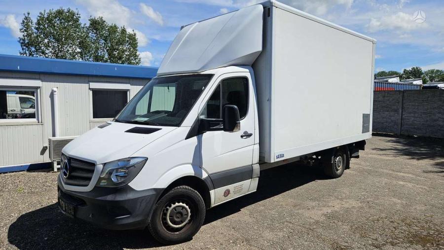 White Mercedes-Benz Sprinter 2017 in Marijampole, with an engine capacity of 2.14 L and mileage of 543 thousand km for 9559 €, photo 1 on AUTOMOTO.COM.LV