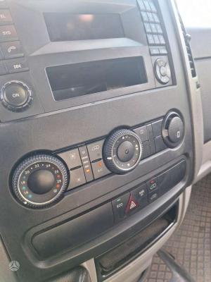 White Mercedes-Benz Sprinter 2017 in Taurage, with an engine capacity of 2.20 L and mileage of 241 thousand km for 7300 €, photo 9 on AUTOMOTO.COM.LV