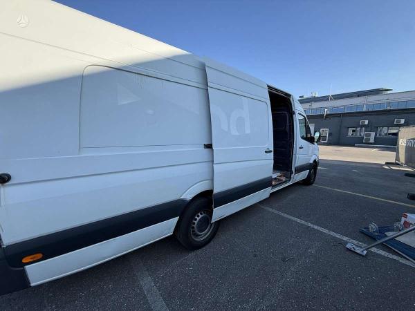 Balts Mercedes-Benz Sprinter 2017 Viļņa, ar dzinēja tilpumu 2.14 L un nobraukumu 295 tūkst. km par 10300 €, foto 6 vietnē AUTOMOTO.COM.LV