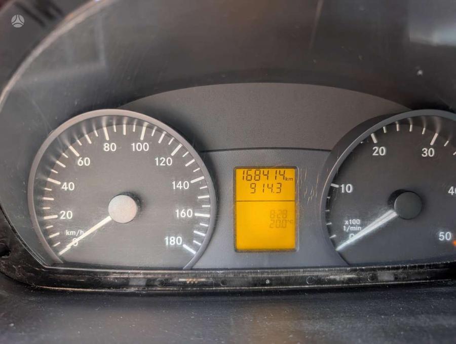Balts Mercedes-Benz Sprinter 2017 Viļņa, ar dzinēja tilpumu 2.14 L un nobraukumu 169 tūkst. km par 18029 €, foto 9 vietnē AUTOMOTO.COM.LV