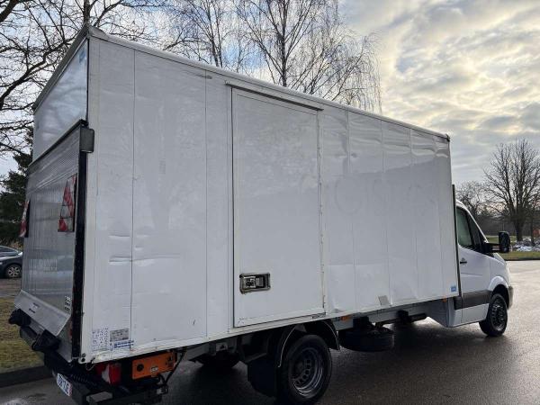 White Mercedes-Benz Sprinter 2018 in Vilnius, with an engine capacity of 2.20 L and mileage of 315 thousand km for 12900 €, photo 4 on AUTOMOTO.COM.LV