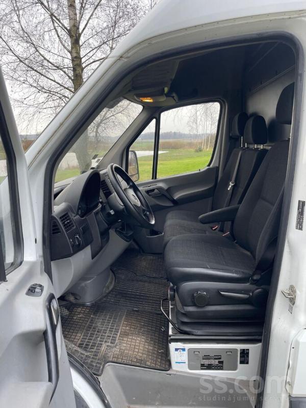 Balts Mercedes-Benz Sprinter 2018 Rīga, ar dzinēja tilpumu 2.20 L un nobraukumu 280 tūkst. km par 16300 €, foto 6 vietnē AUTOMOTO.COM.LV