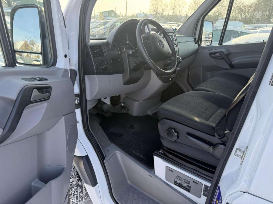 Balts Mercedes-Benz Sprinter 2018 Tauragė, ar dzinēja tilpumu 2.14 L un nobraukumu 301 tūkst. km par 12705 €, foto 6 vietnē AUTOMOTO.COM.LV