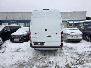 White Mercedes-Benz Sprinter 2018 in Siauliai, with an engine capacity of 2.14 L and mileage of 279 thousand km for 10900 €, photo 5 on AUTOMOTO.COM.LV