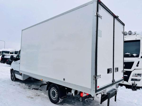 White Mercedes-Benz Sprinter 2018 in Vilnius, with an engine capacity of 2.14 L and mileage of 251 thousand km for 14900 €, photo 8 on AUTOMOTO.COM.LV