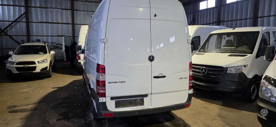 Balts Mercedes-Benz Sprinter 2018 Šauļi, ar dzinēja tilpumu 0.00 L un nobraukumu 400 tūkst. km par 9200 €, foto 4 vietnē AUTOMOTO.COM.LV