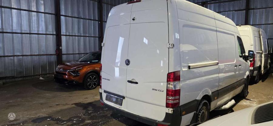 Balts Mercedes-Benz Sprinter 2018 Šauļi, ar dzinēja tilpumu 0.00 L un nobraukumu 400 tūkst. km par 9200 €, foto 5 vietnē AUTOMOTO.COM.LV