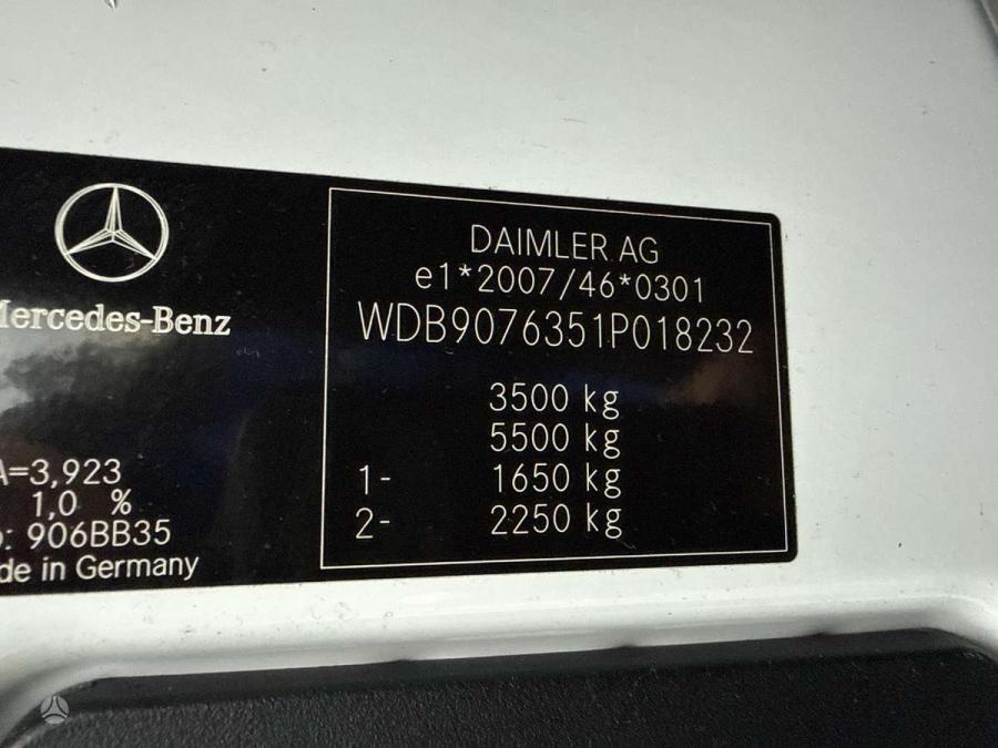 White Mercedes-Benz Sprinter 2018 in Vilnius, with an engine capacity of 2.14 L and mileage of 278 thousand km for 15609 €, photo 18 on AUTOMOTO.COM.LV
