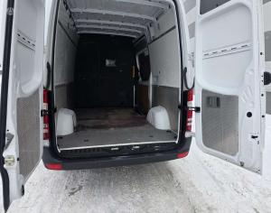 White Mercedes-Benz Sprinter 2018 in Siauliai, with an engine capacity of 2.20 L and mileage of 300 thousand km for 9350 €, photo 16 on AUTOMOTO.COM.LV